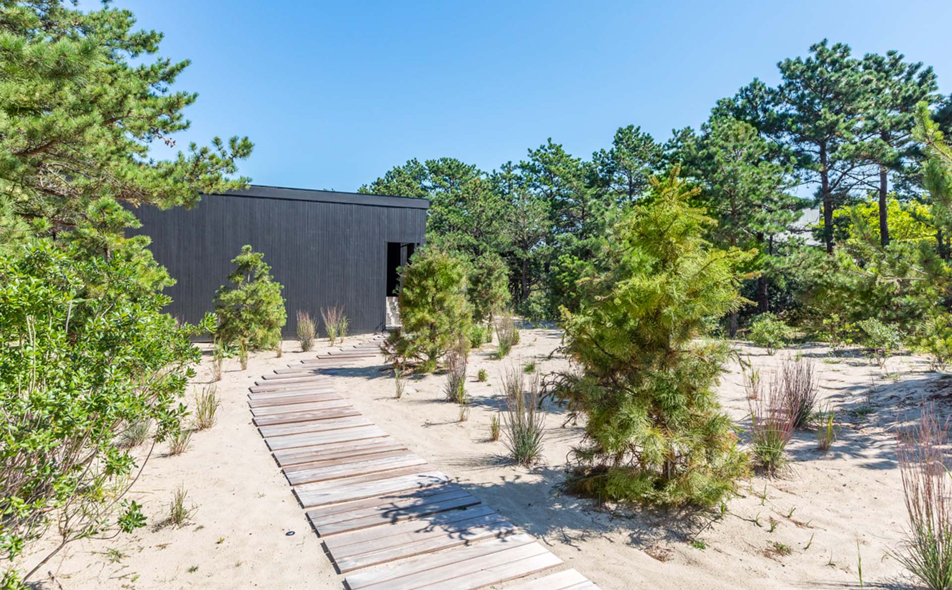 Fashion Designer Tony Melillo Has Listed His Amagansett Beach House ...