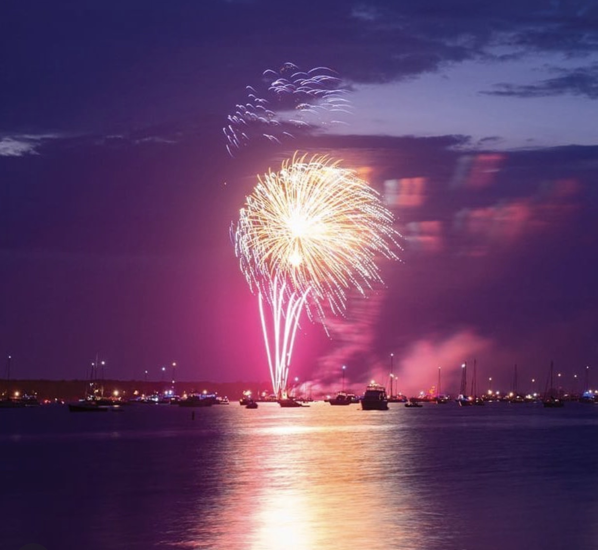 The Clamshell Foundation Presents Annual Fireworks Over Three Mile ...