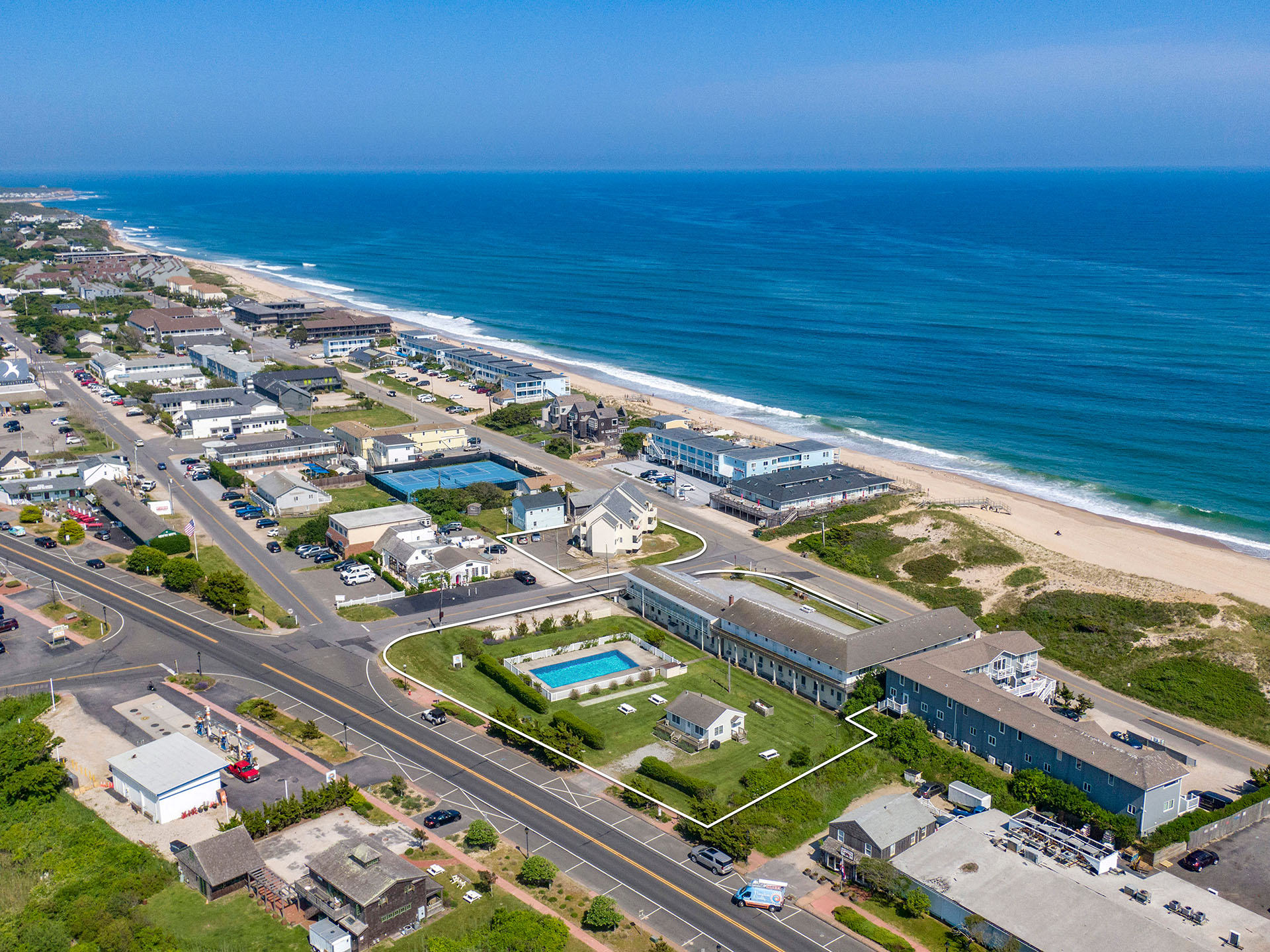 The Sands Motel In Montauk Hits The Market For $28,000,000 • James Lane ...