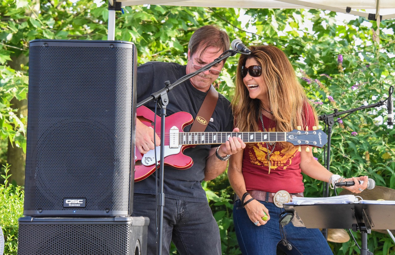 WLNG Presents Lynn Blue Band On Tumbleweed Tuesday • James Lane Post ...