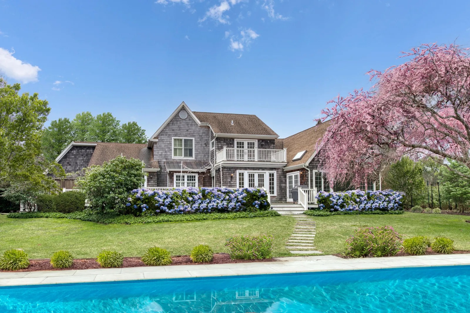 20 Borden Lane, East Hampton • James Lane Post • Hamptons Culture ...