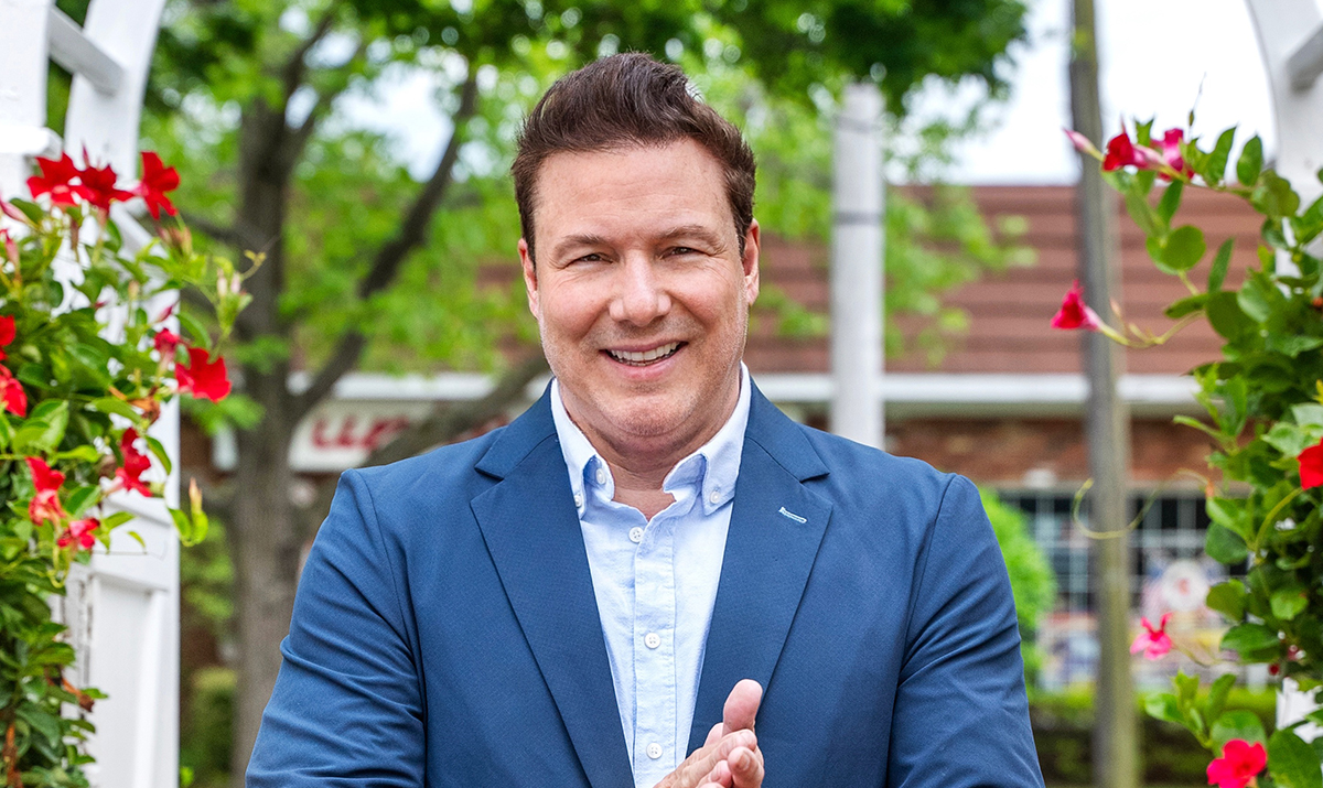 Chef Rocco DiSpirito Brings His Coastal Italian Charm To Southampton ...